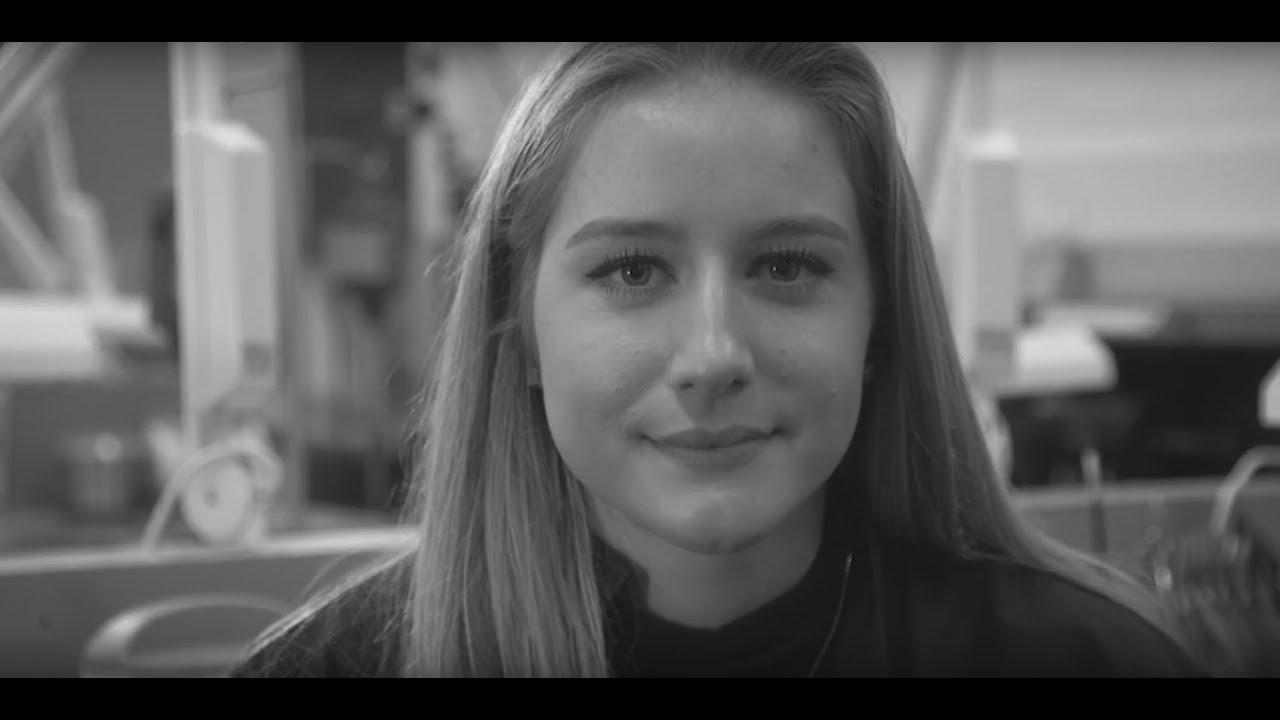 Diamond Mounter Apprentice: Helen's Story - YouTube