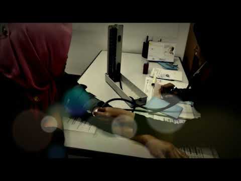 Mama cinuje periksa kehamilan di dokter