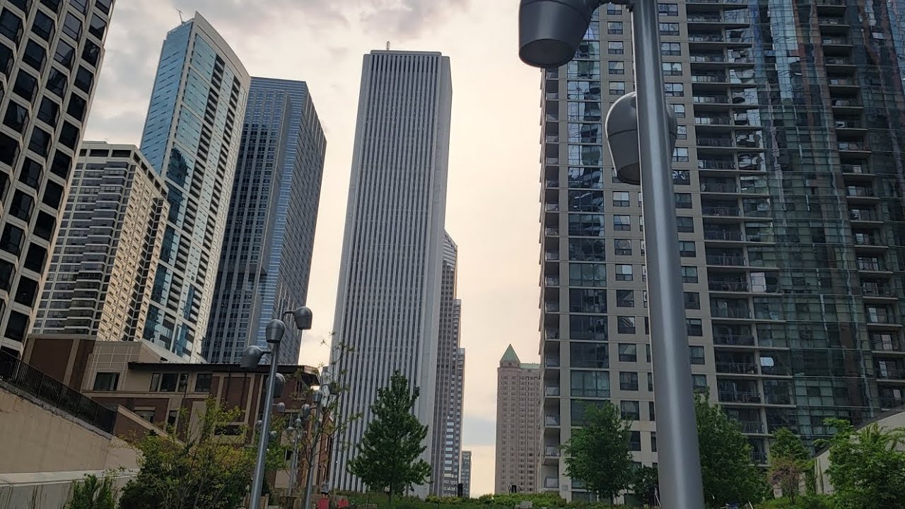 A Stunning Modeled 2 Bed 2 Bath in Chicago's Luxurious One Bennett Park ...