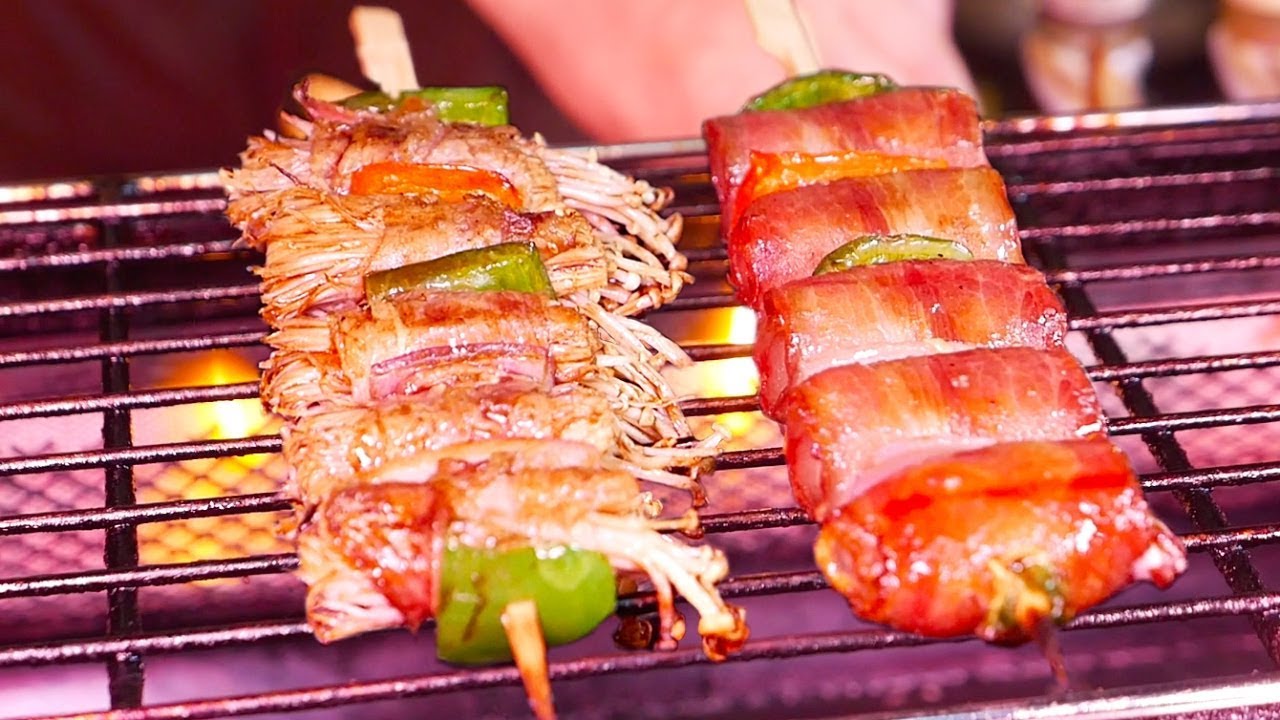 Comida callejera taiwanesa - mariscos, tocino de vieiras, brochetas de ...