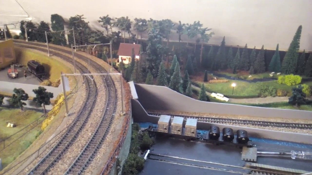 Nederlandse modelspoorbaan - YouTube