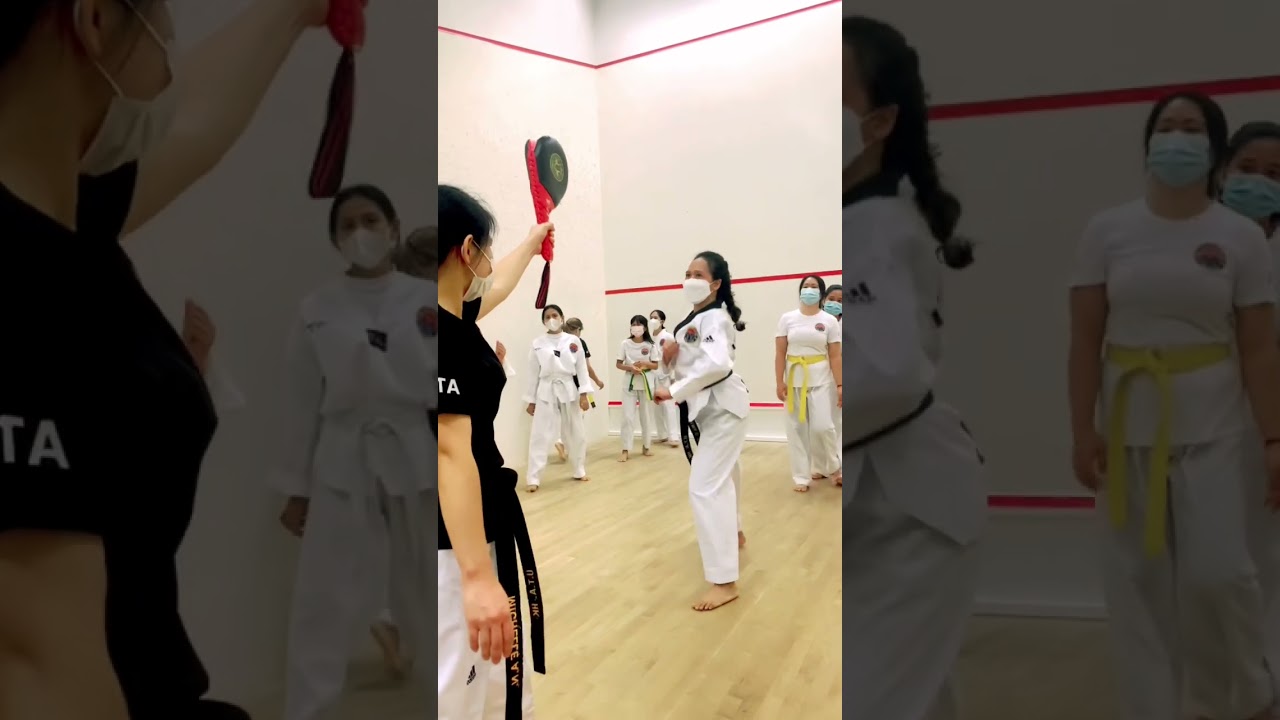 Slow-mo high slap kick #how #taekwondo #satisfying #shorts - YouTube