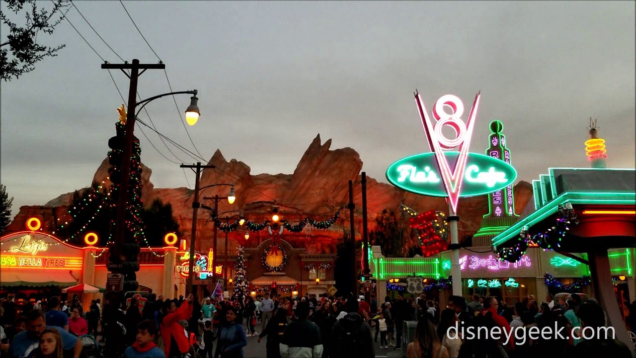 DCA: Cars Land Holiday Lighting Moment 2019 - YouTube