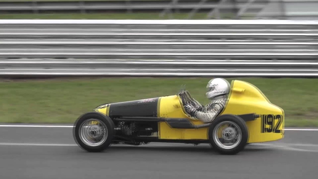 750MC 750 Trophy - Snetterton 200 - YouTube