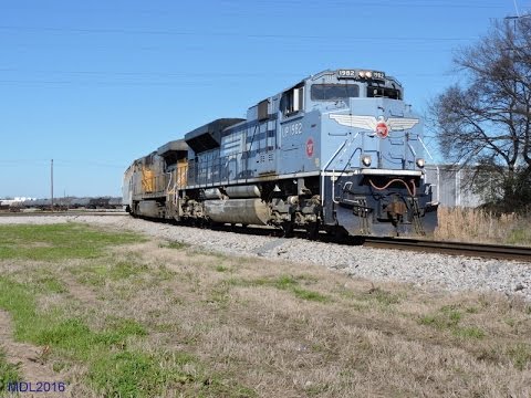 HD: UP 1982 Mopac Heritage Unit leads CSX Q617-28 in Montgomery, AL - YouTube