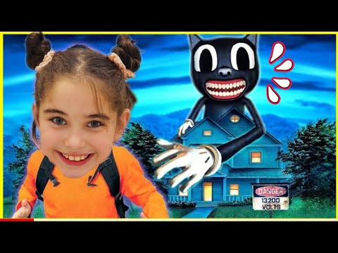 CARTOON CAT  EVİMİZE GELDİ BÜCÜRÜ KAÇIRDI!!!