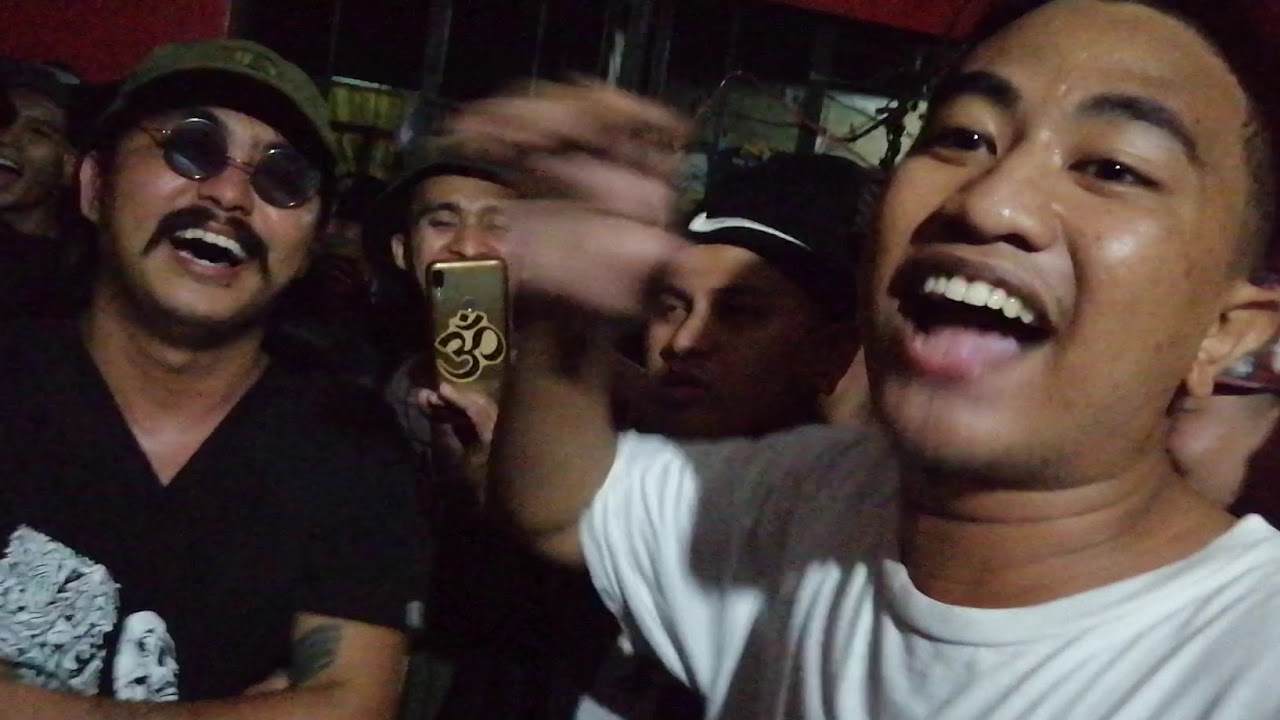 TULIGSALITAAN - LIL COLI vs ASHTRO - YouTube