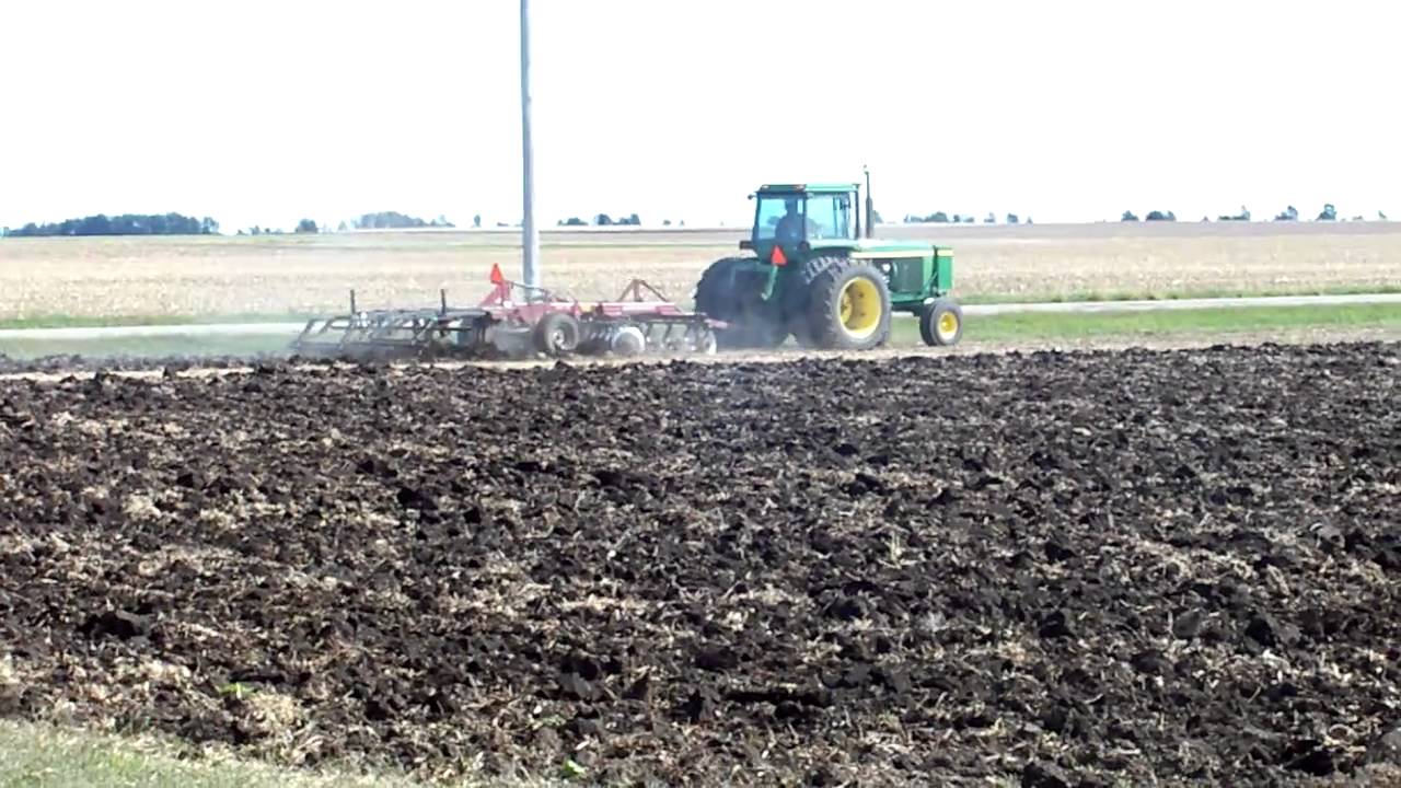JD 4630 and M&W Earthmaster Chisel-plow - Starting End-Rows - 100_6378 ...