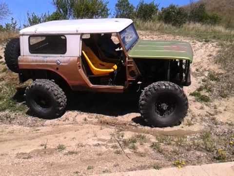 International Scout - 4bt front-wheel-dig - YouTube