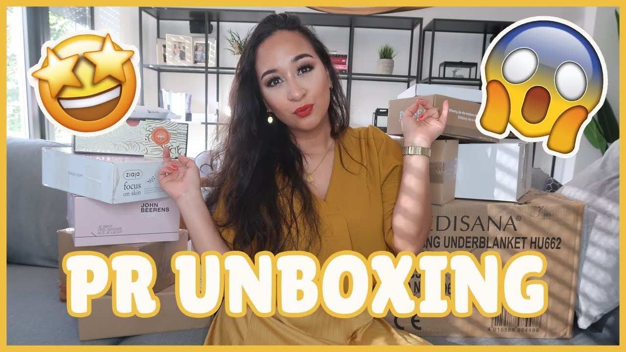 FIRST HUGE PR UNBOXING - YouTube
