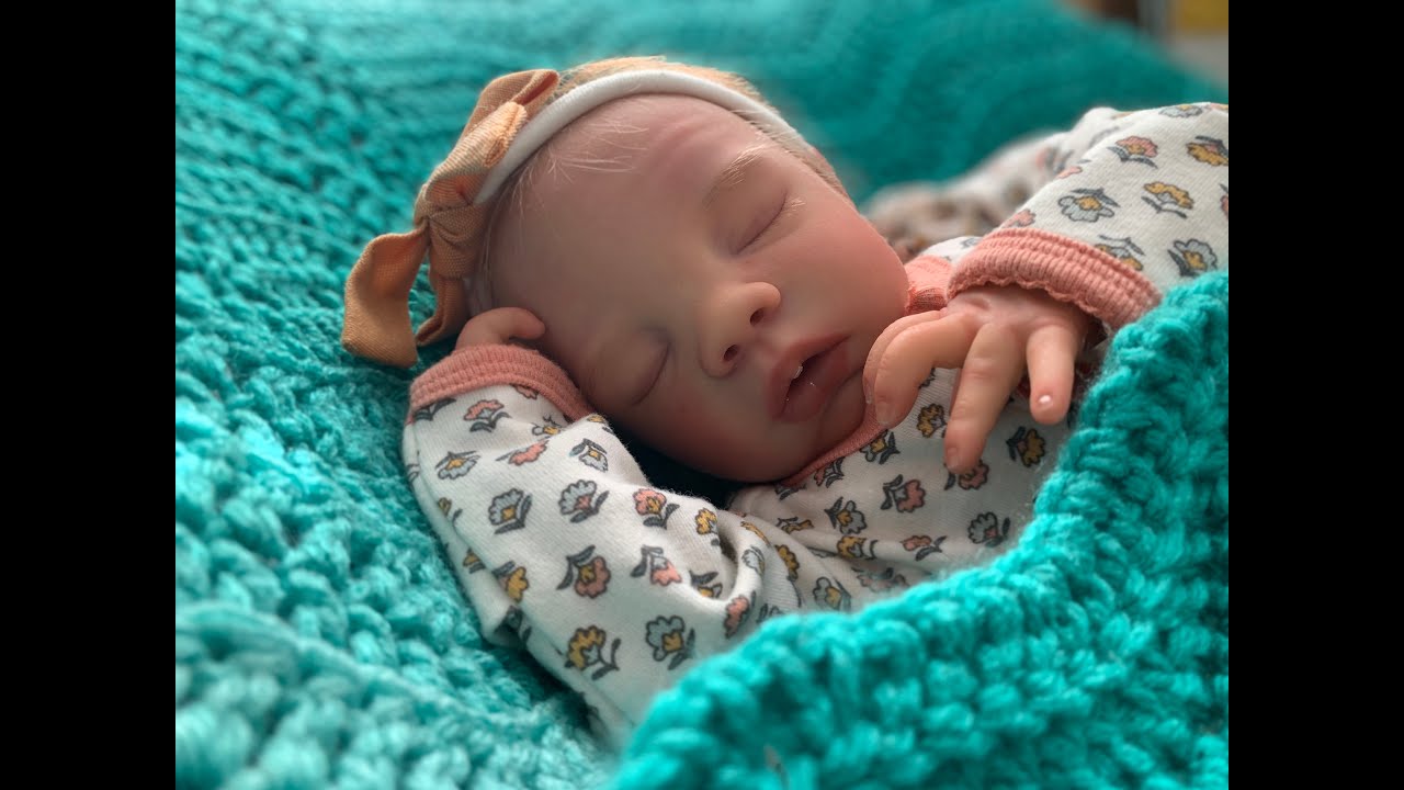 Sassy & Jupiter get changed for Halloween & two sweet little visitors ...