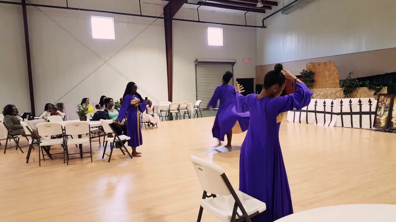 Praise dance by Ignite Praise Team - "Young People's Cry" - by Jekalyn ...