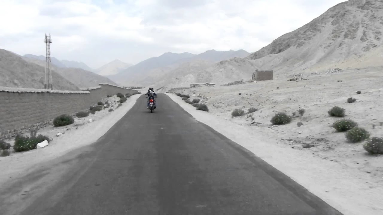 On the way to Pang-gong Lake - YouTube