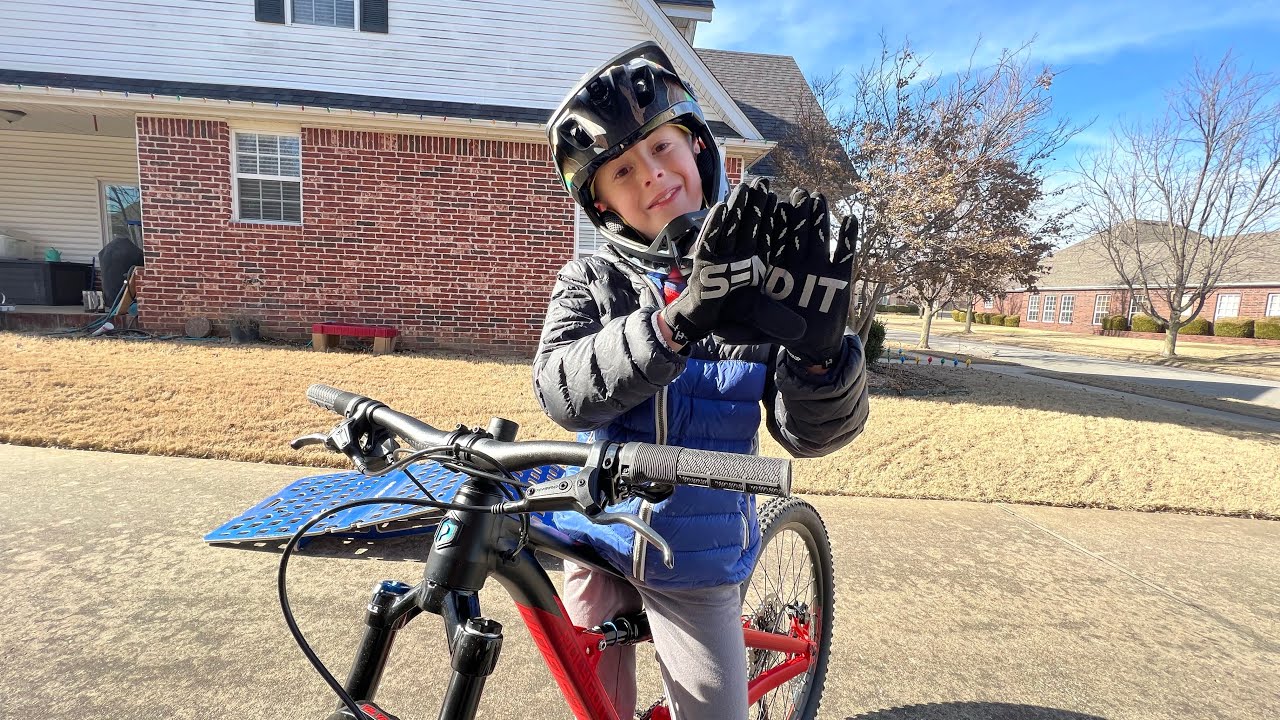 Kids first 2 rides on the new MTB Hopper Coach ramps - YouTube