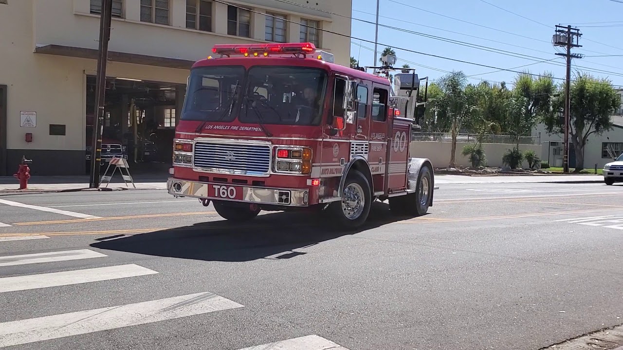 LAFD Light Force 60 Responding (x2 Clips) - YouTube