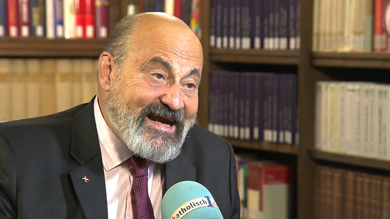 Tomás Halík im Exklusiv-Interview - YouTube