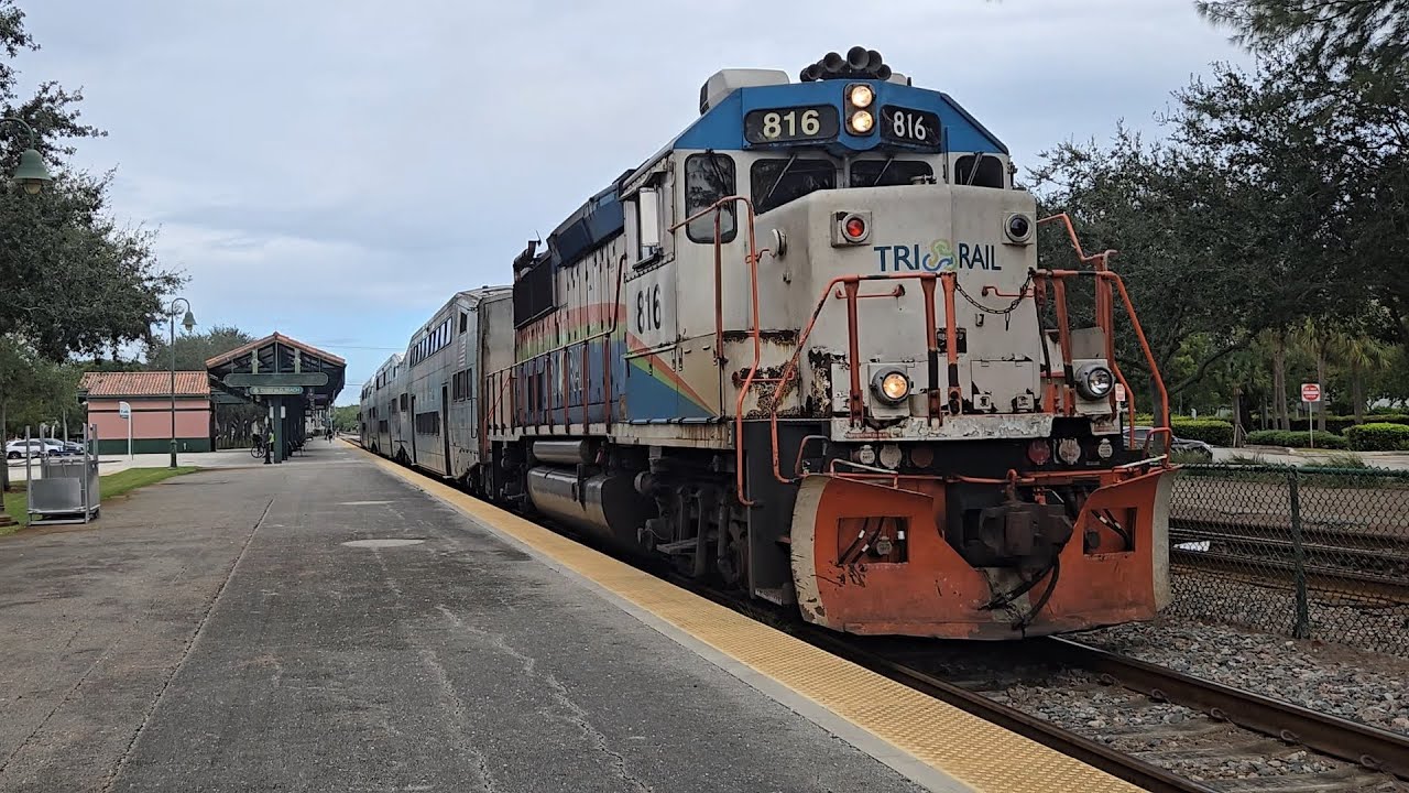 Hornshow! TRCX GP49 816! Tri-Rail P671 SB 11-2-24 @1105AM - YouTube