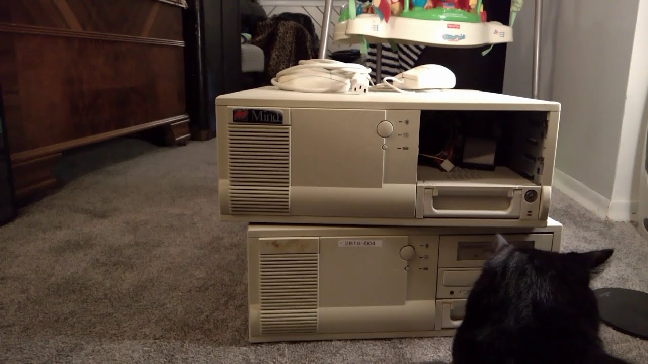 Exploring a pair of 90s lab PCs - YouTube