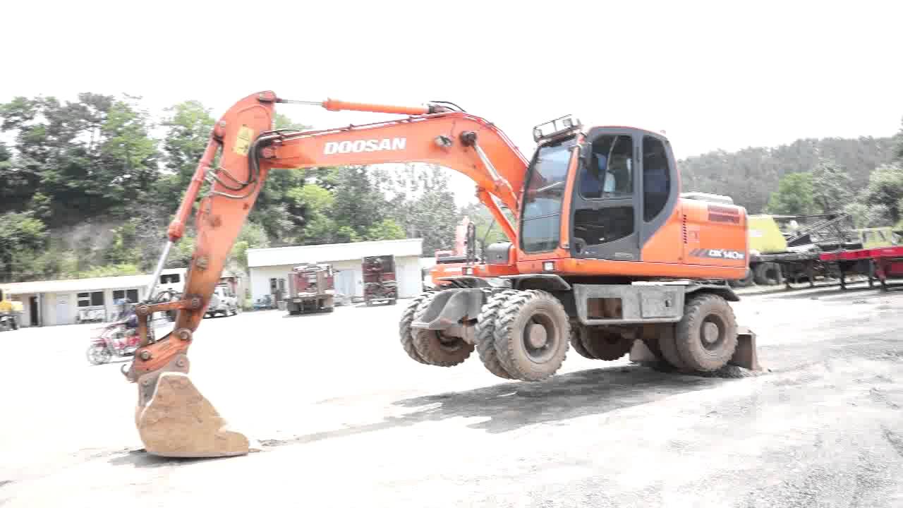 Korean used Doosan DX140W Excavator -- Autowini.com(hdss1444-001) - YouTube