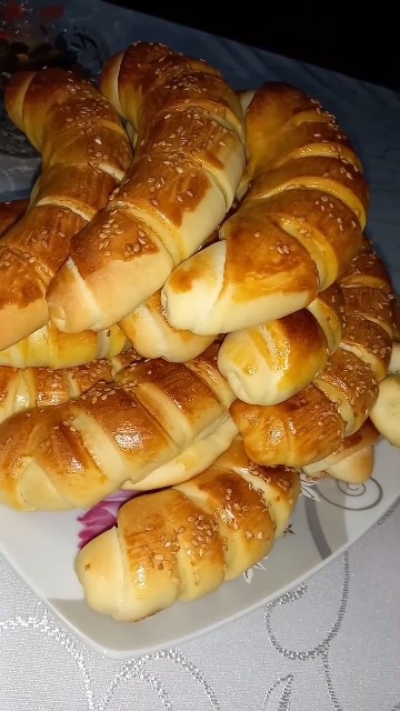 İçi yumuşaq, çayla əla gedən cemli bulka resepti🥐☕️👍 - YouTube