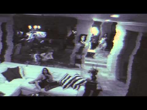 "Paranormal Activity 2" Clip Dog on Couch - YouTube