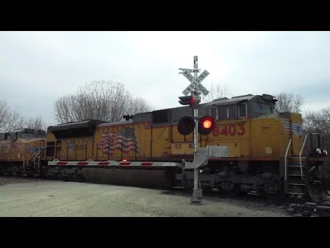 UP 8403 South MSSDM Filmed At North Kasper Siding Very Awesome Jingle Bells Horn Show (12-6-2020 ...