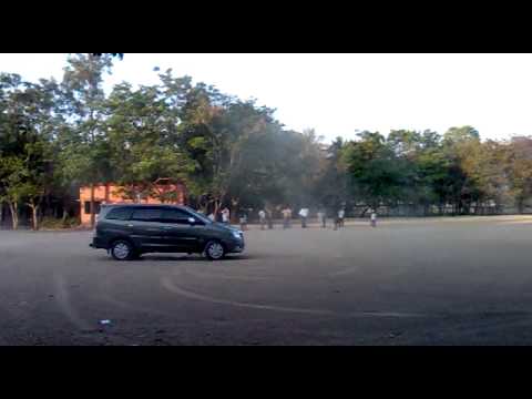 bharath's innova drift....mp4 - YouTube