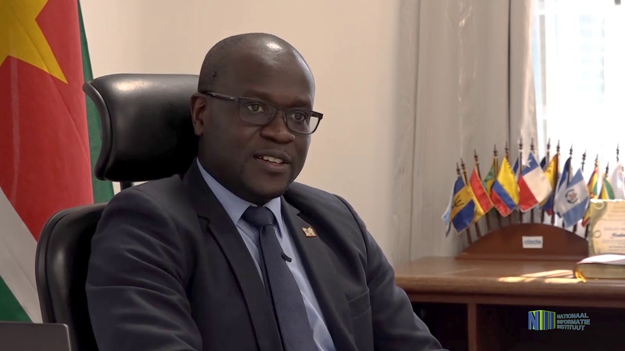 INTERVIEW MIN AKIEMBOTO REALISATIE BELEID 2019 GOV TV - YouTube