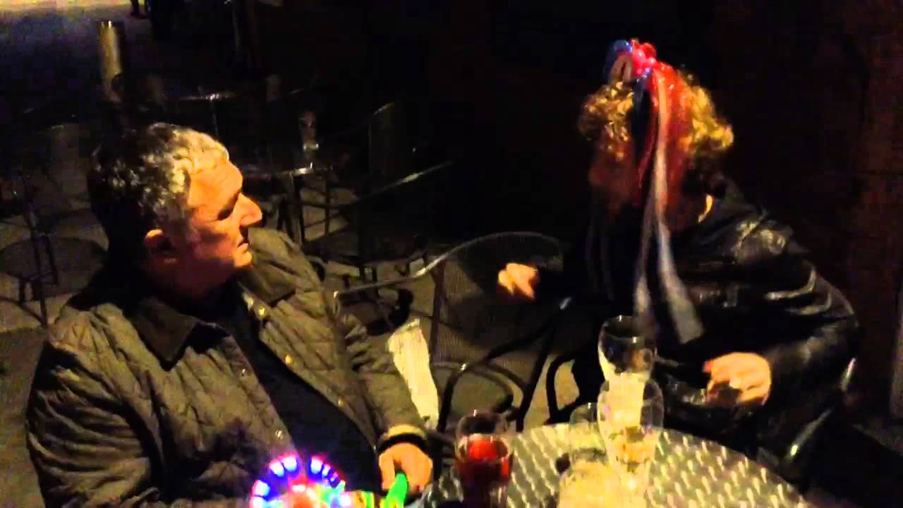 Smug Roberts & Danny Sutcliffe have a beer. Chaos ensues - YouTube