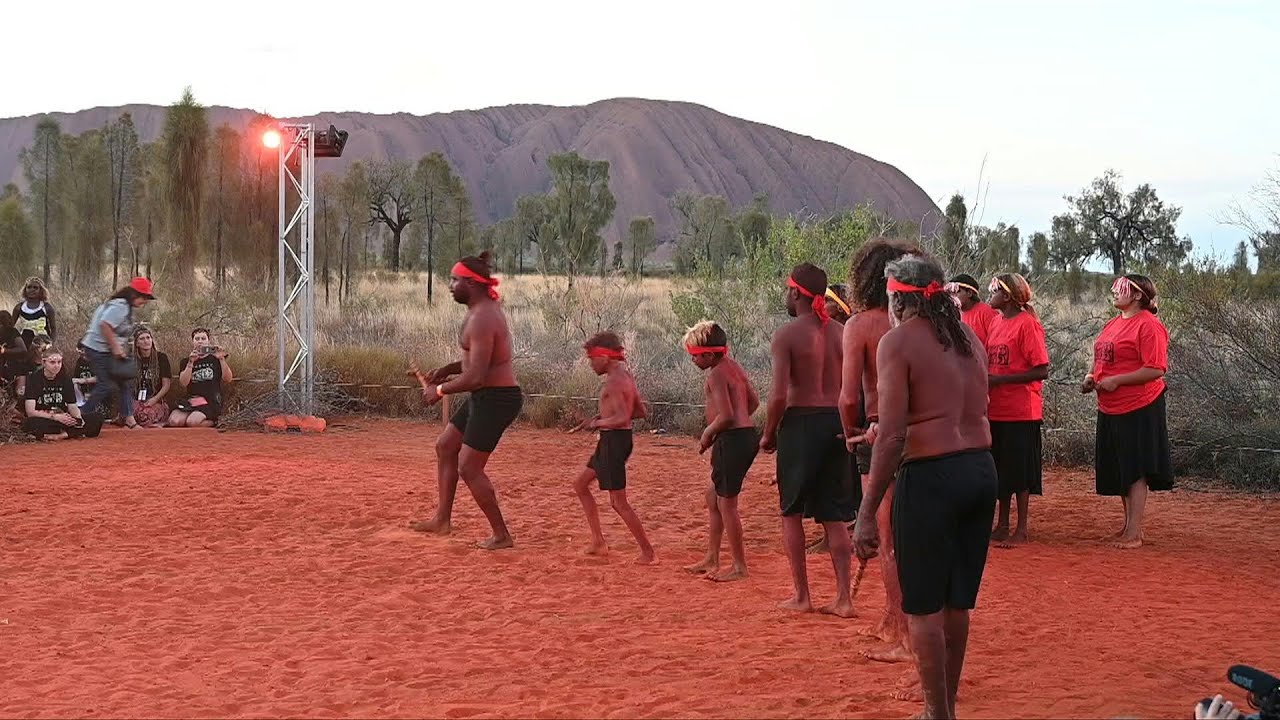 Ceremonies at Uluru after climbers permanently banned | AFP - YouTube