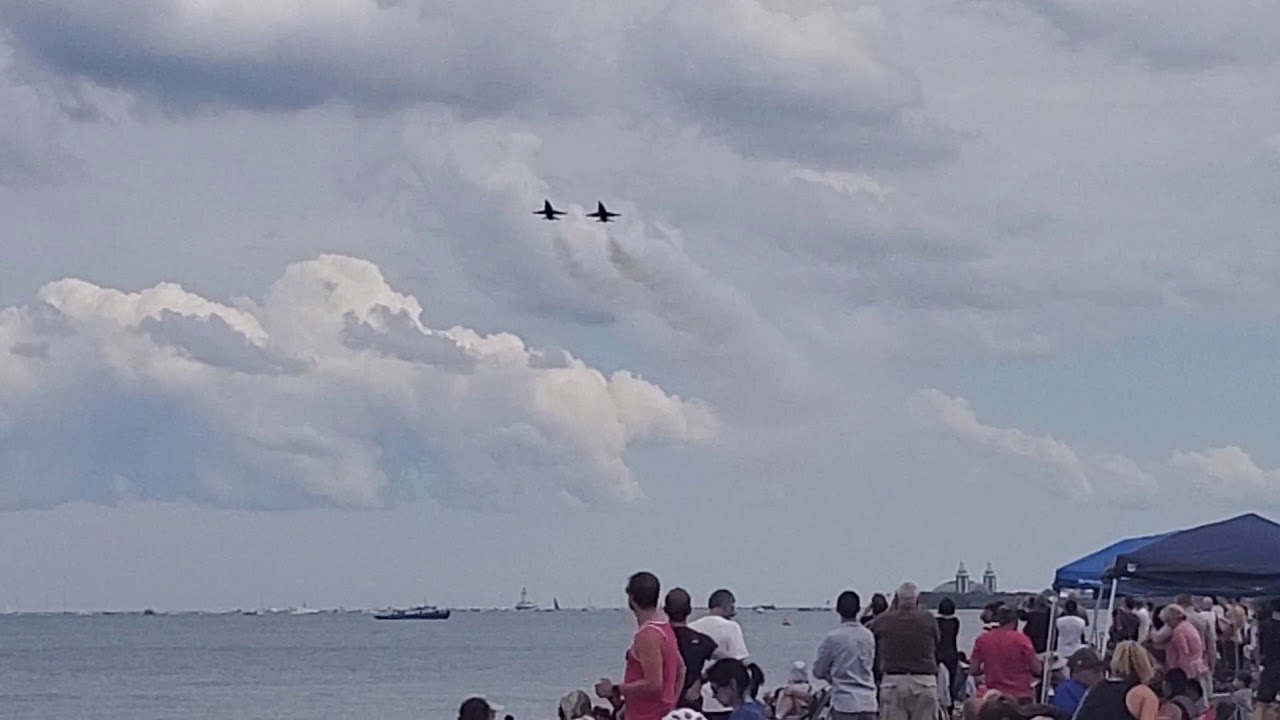 Blue Angels Chicago Air Show 2019 - YouTube