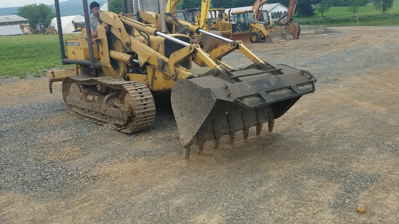 John Deere 450 Loader RUNNING! - YouTube