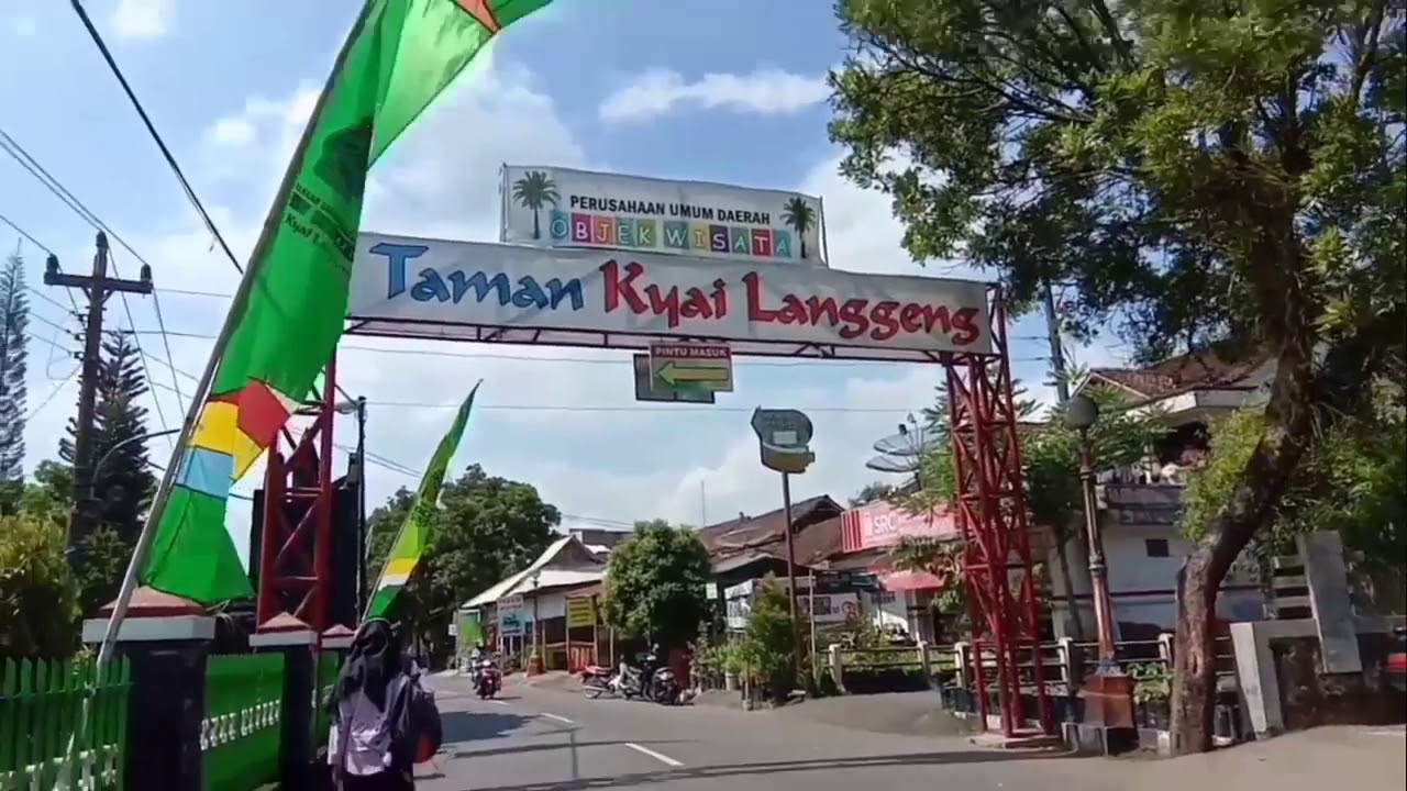 Holiday di wisata taman kyai langgeng Magelang - YouTube