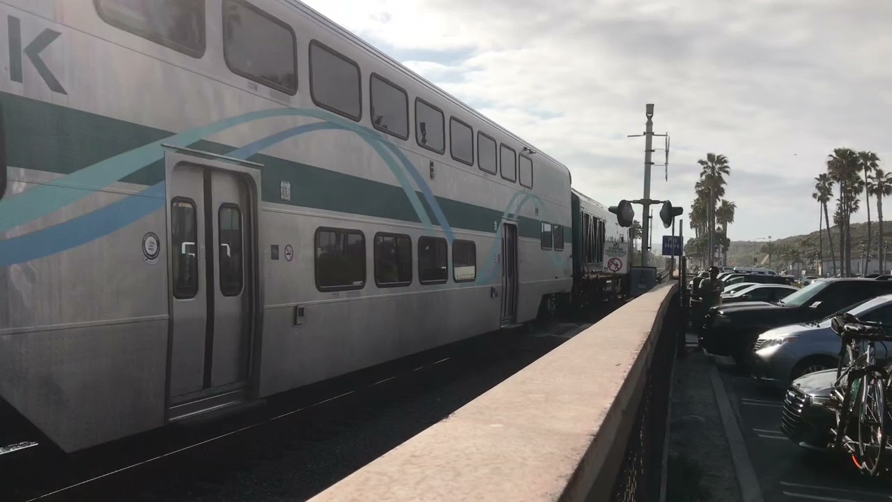 Metrolink 860 Arrives At San Clemente 5/2/21 - YouTube