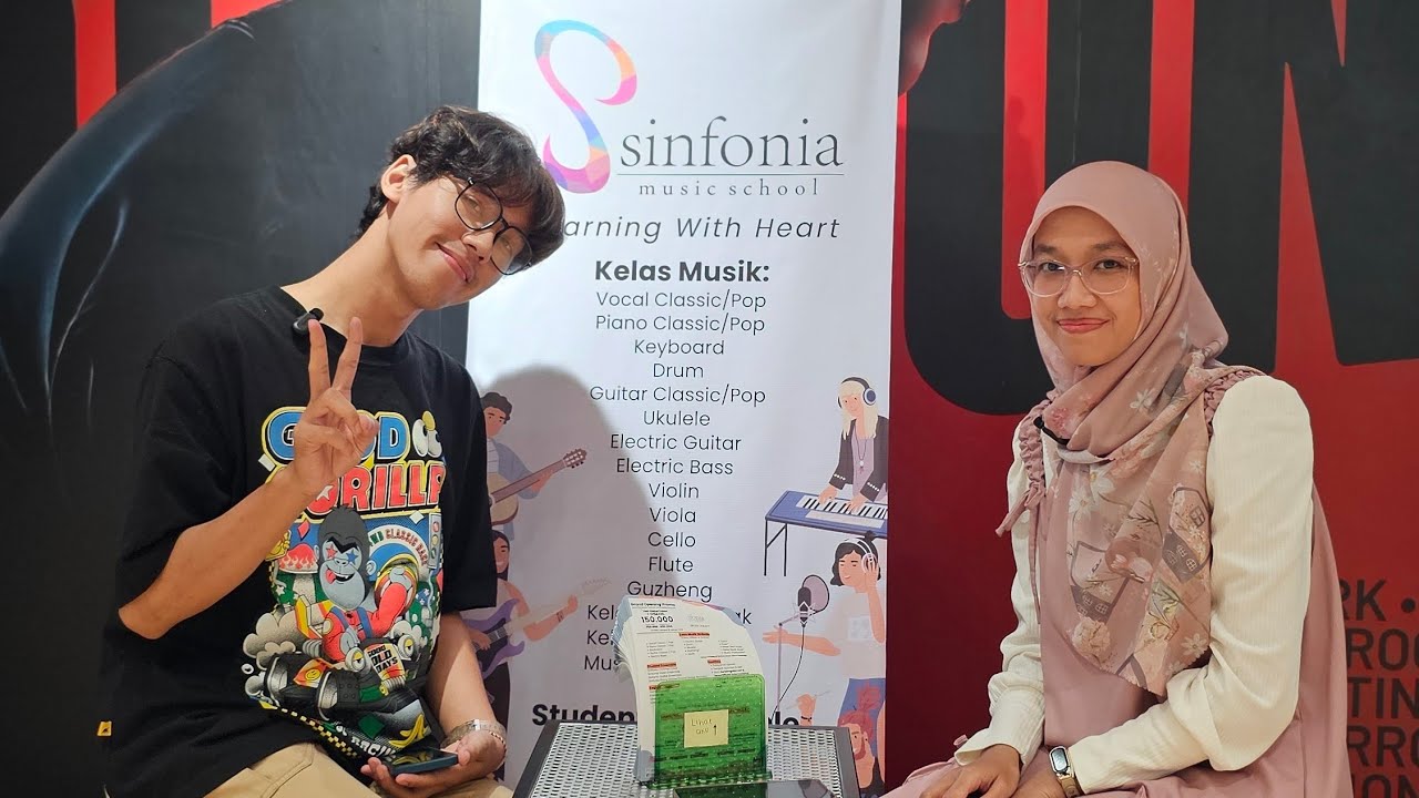 LIVESTREAM with Sinfonia Music School @ Gramedia Merdeka Bandung - YouTube