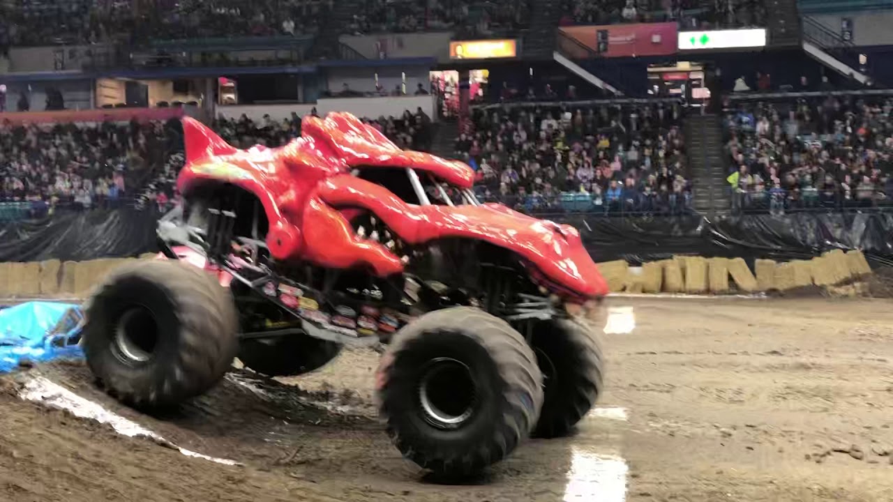 Monster Truck Spitfire in Saskatoon - YouTube