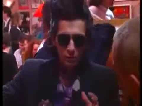 Johnny Thunders - Interview on Nighthawks RTE 1990 (Irish Late night TV ...