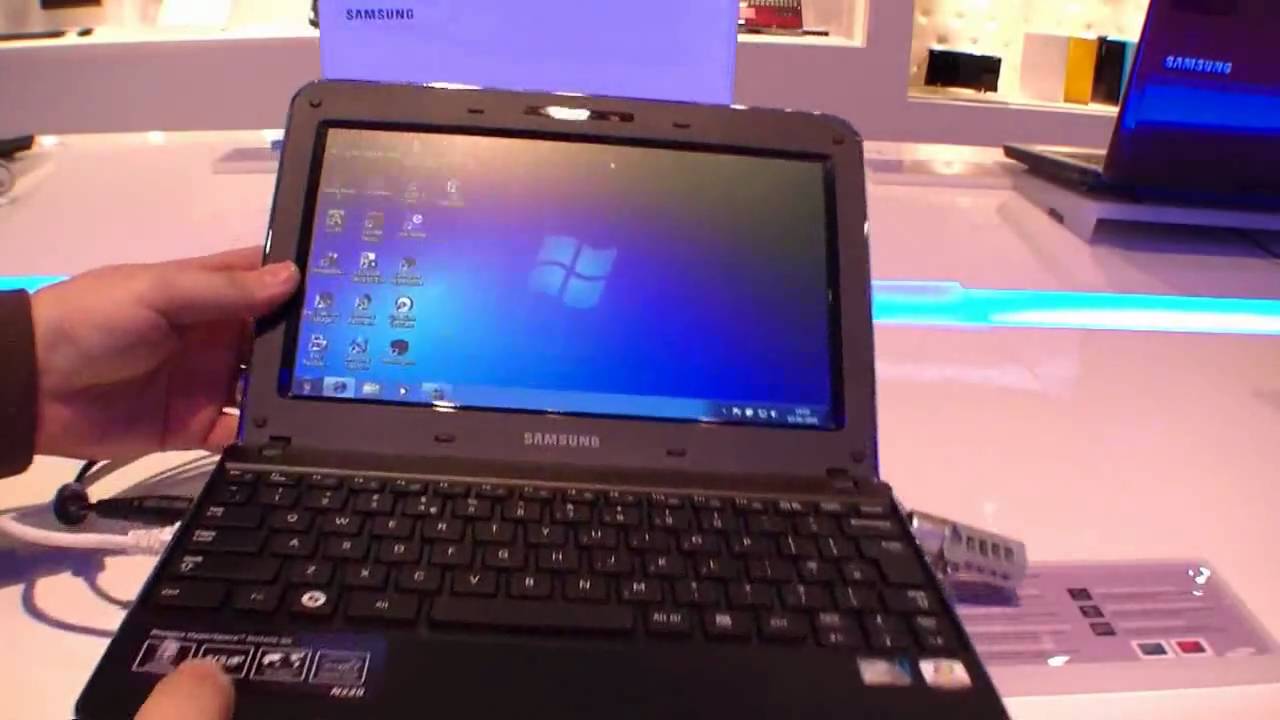 Samsung N220 First Impression at CES 2010 - YouTube
