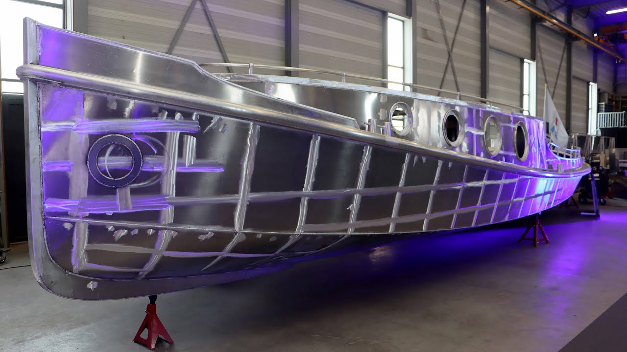 Alumax Boats Meppel - YouTube