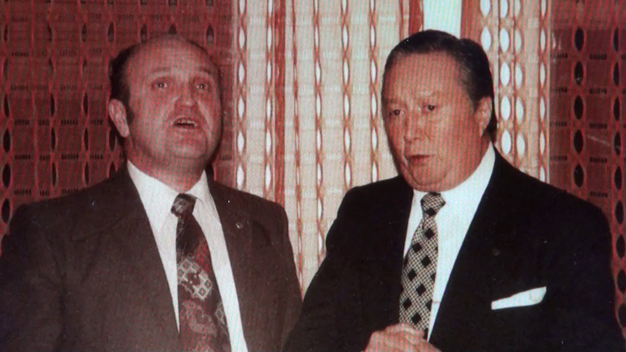 John J. Verigin and Peter Voykin duet before Kootenay Men’s Choir - YouTube