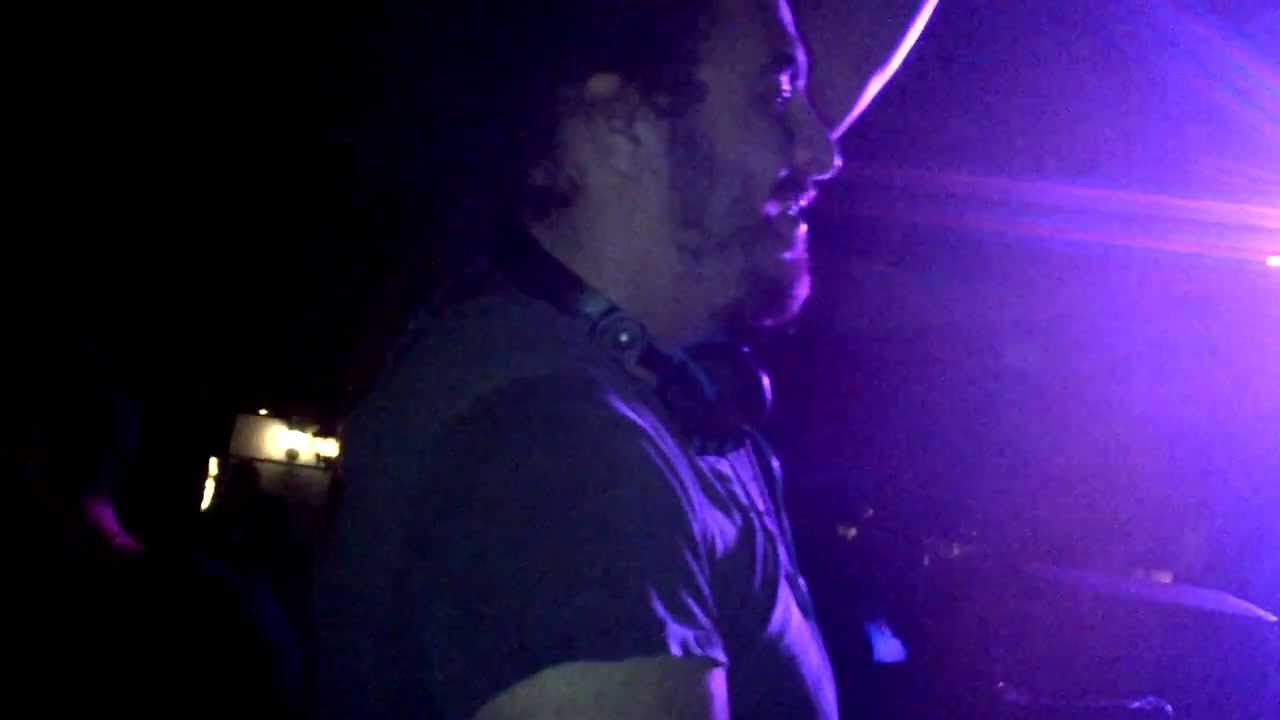 DJ Samba preforming at Loca Loca El Gouna.3GP - YouTube