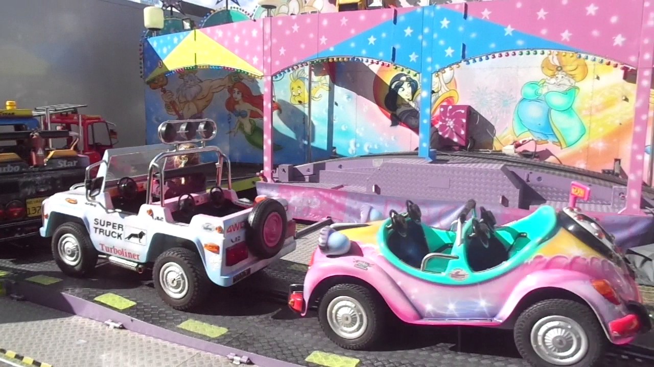 Cartoon Race - de Ridder - Kermis Brecht 2017 - www.hullygully.nl - YouTube