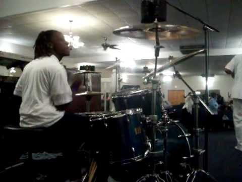 Lil Chris Hatchett playing for Evelyn Turrentine-Agee - YouTube