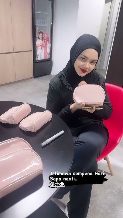 Siti Nurhaliza Sign Pouch Bag Sempena Fathers Day Jom Beli Youtube