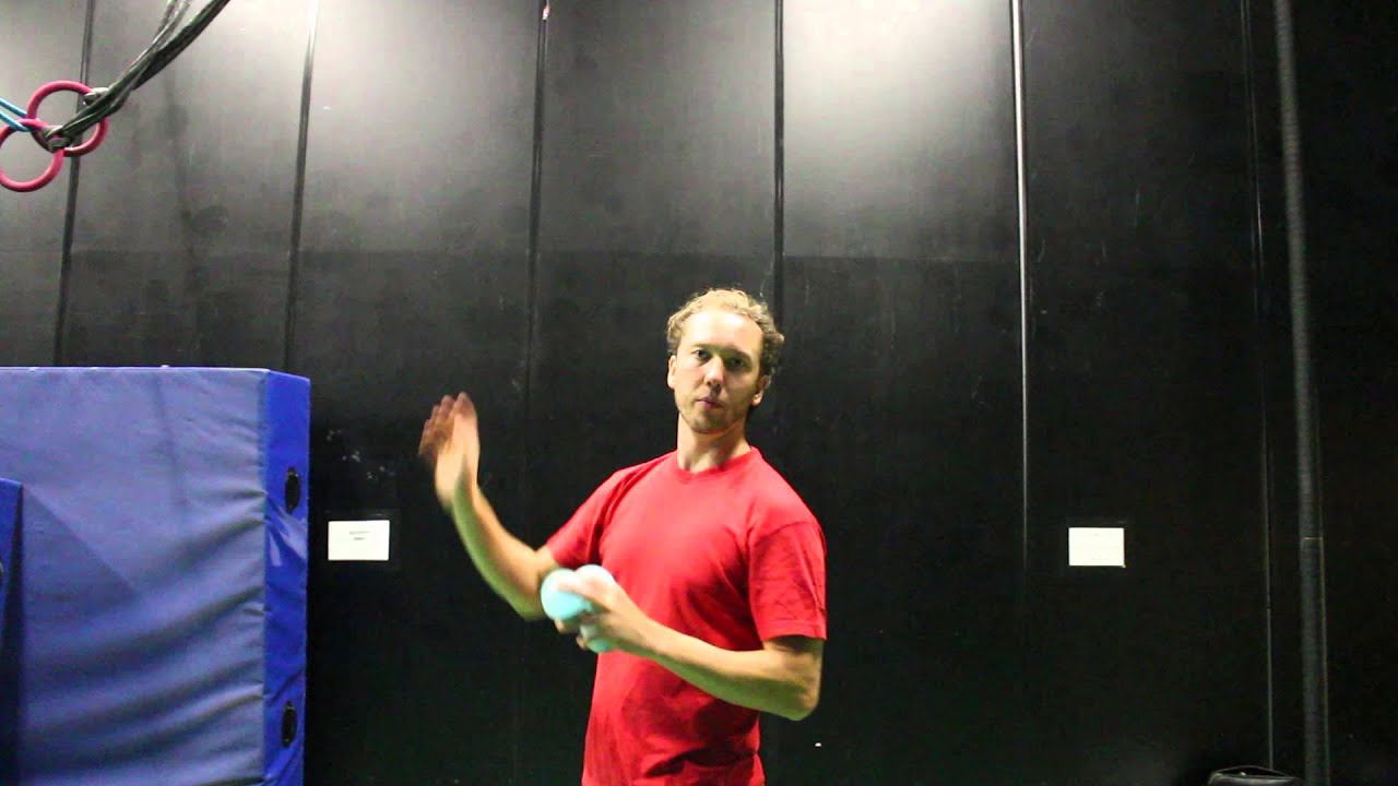 Tutorial tips: overhead juggling with balls - YouTube