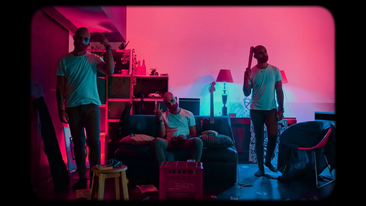 Mangus - F (Video Oficial) - YouTube