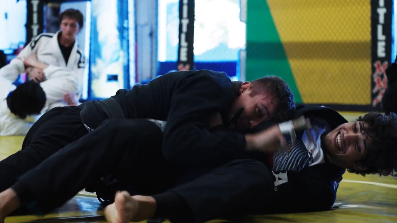 ‘The Hokage’ Fabricio Andrey Flow Rolls With Viral Loop Choke Specialist Alex Vieira - YouTube