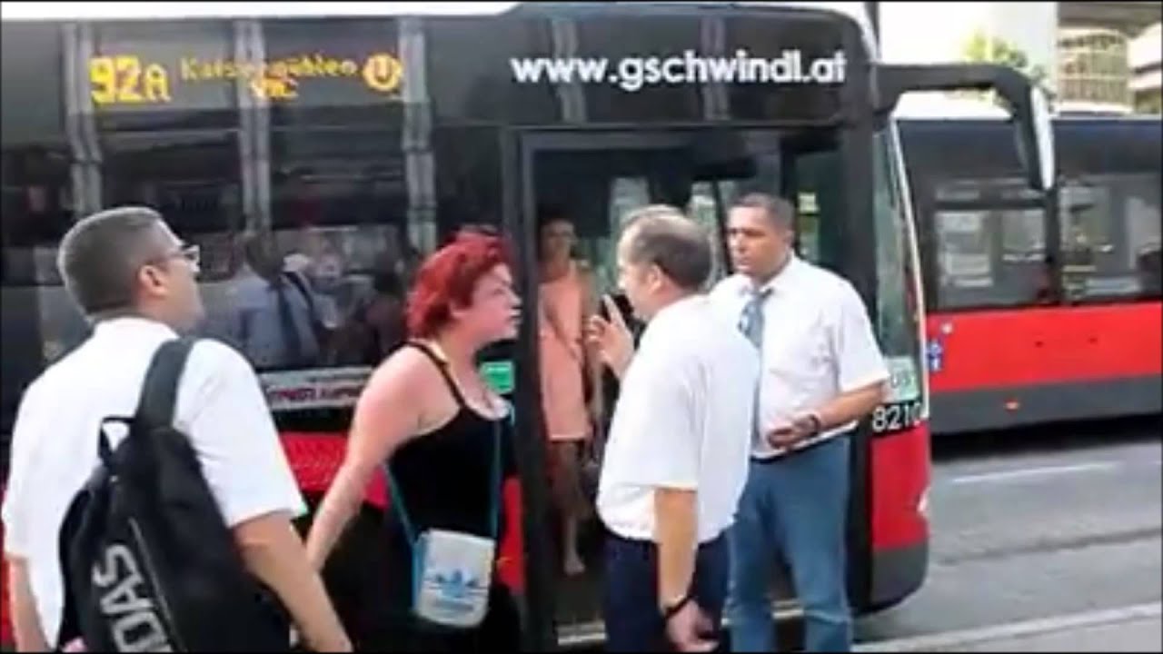 Handy weg?? Gleich aufs Maul!!! - YouTube