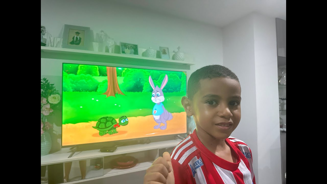 La Fábula: La liebre y la tortuga (Samuel Caicedo) - YouTube