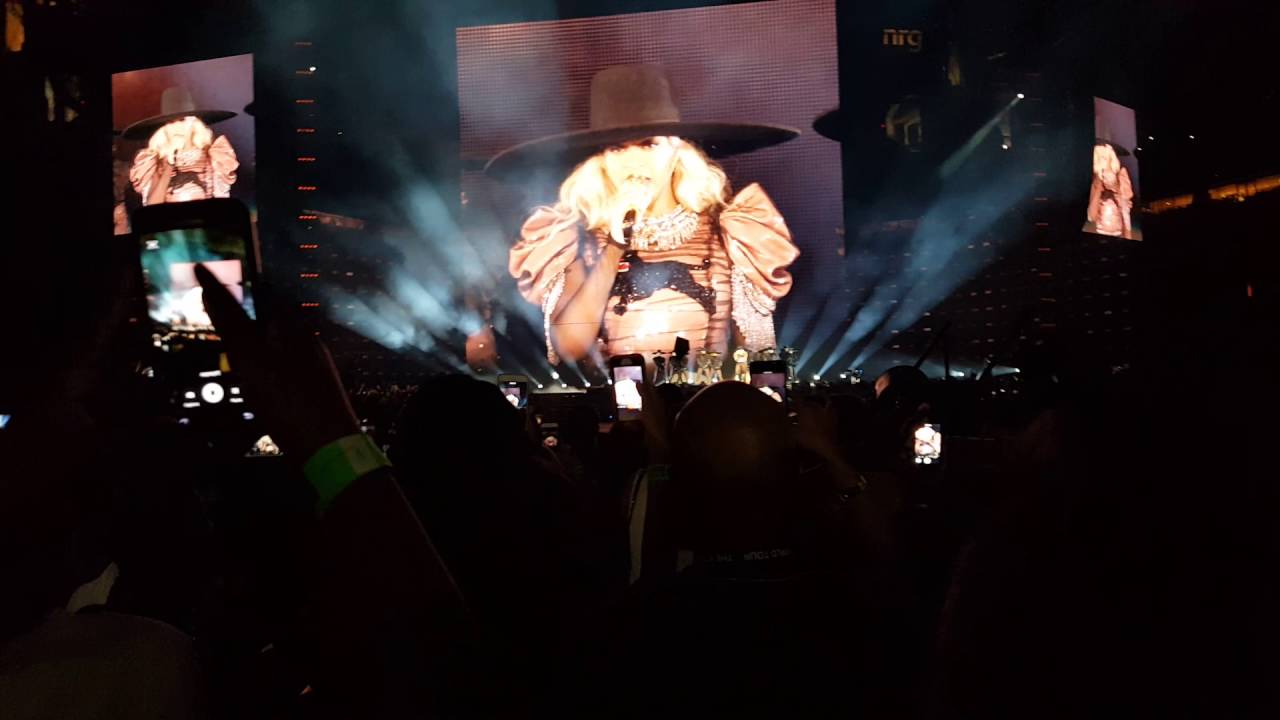 Formation / /Formation world tour Houston - YouTube
